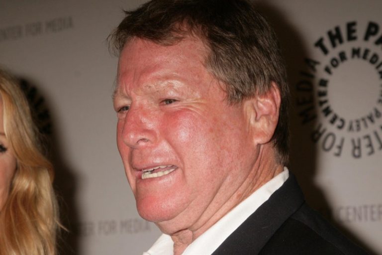 Ryan O’Neal’s Official Cause Of Death Reveals ‘Love Story’ Actor ...